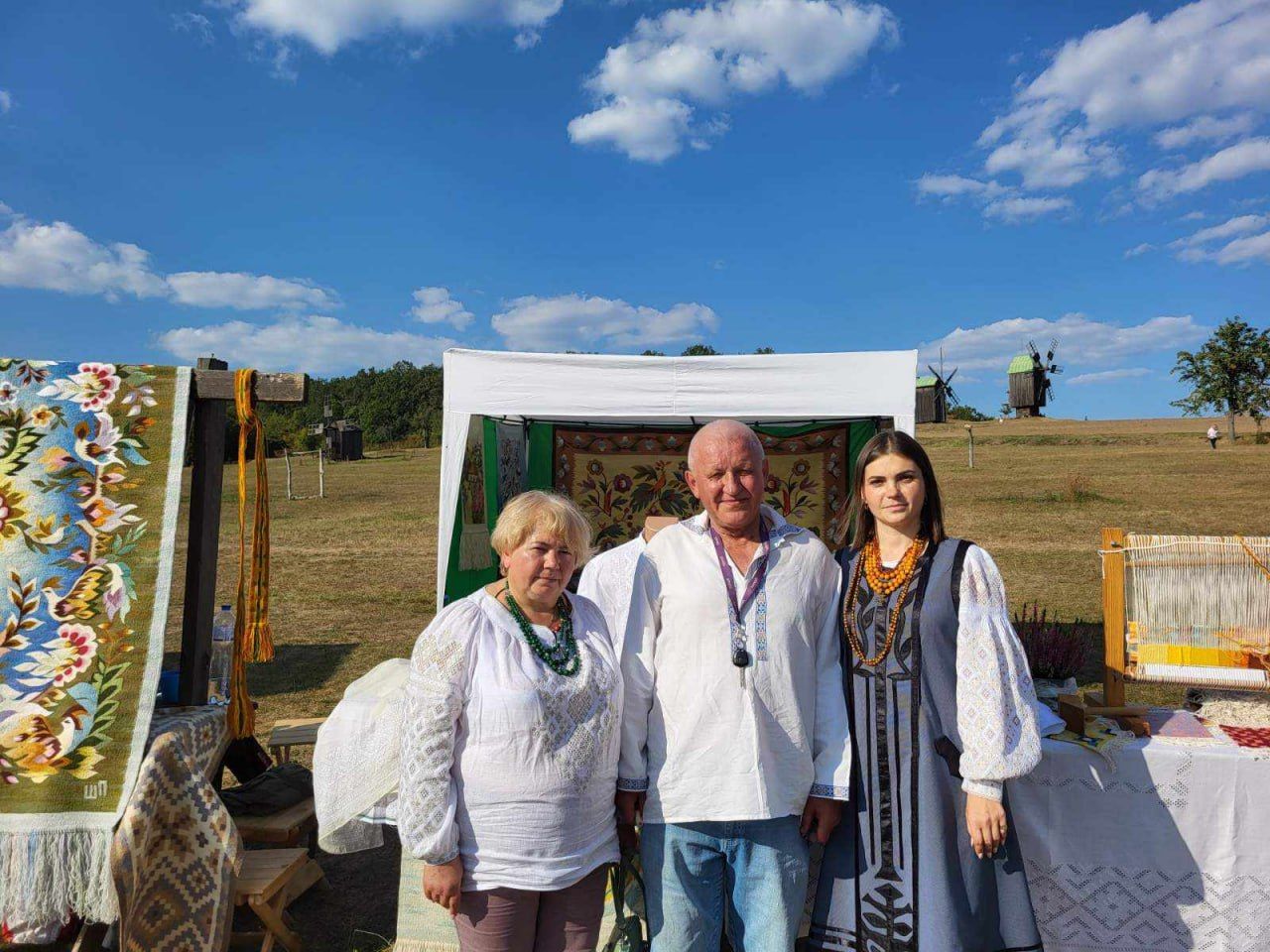 «Жива культура — живий світ Всеукраїнський центр вишивки та